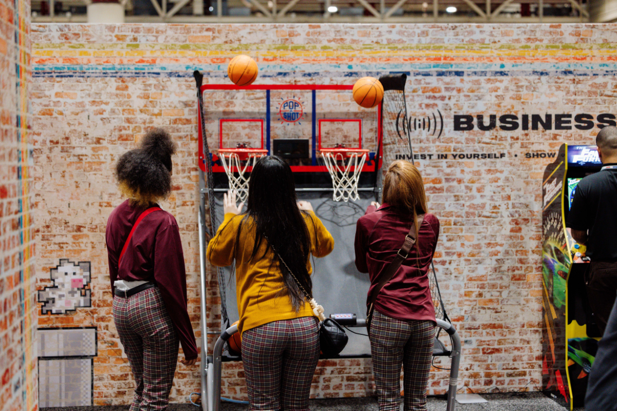 Maximize Trade Show Success: 4 Essential Tips for Eye-Catching Booths ...